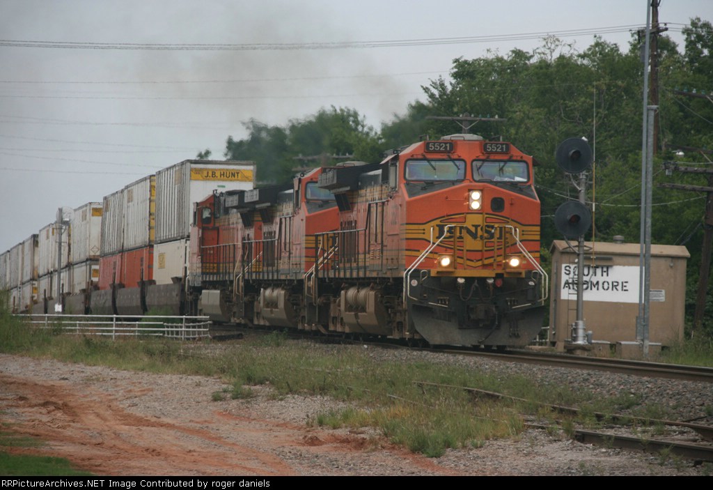 BNSF 5521